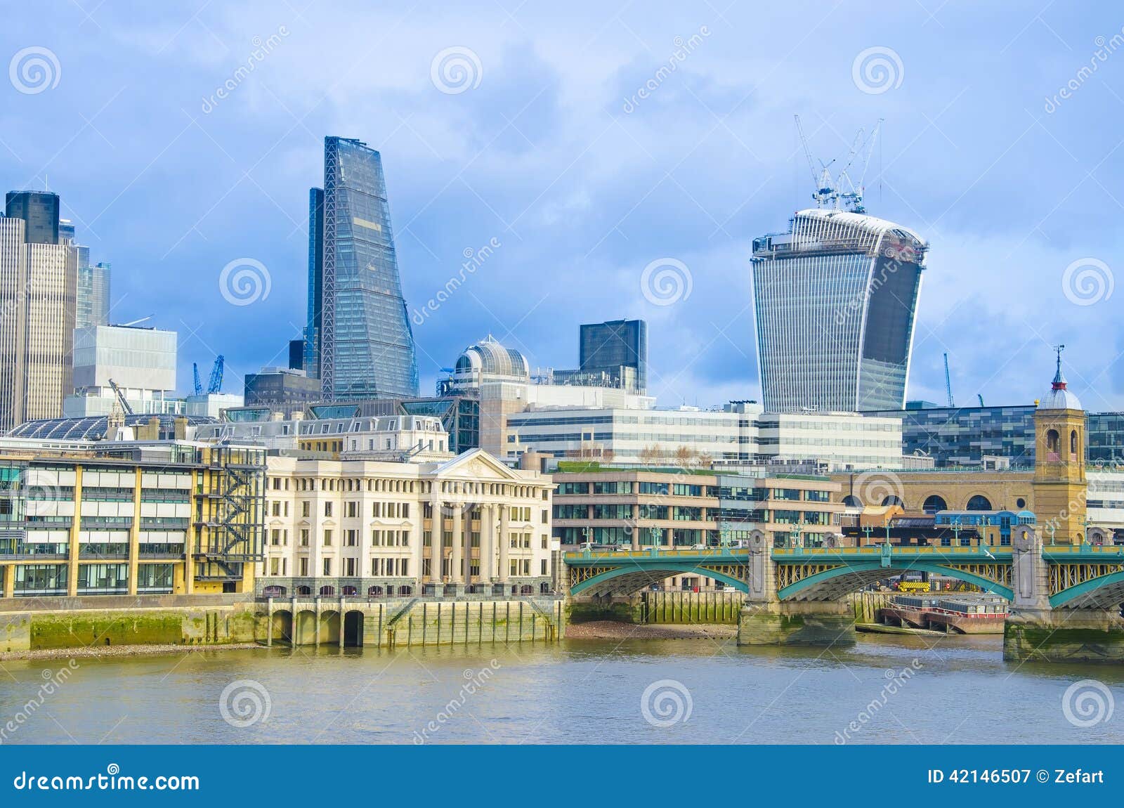 City of London at Bright Day Editorial Photography - Image of lloyds ...