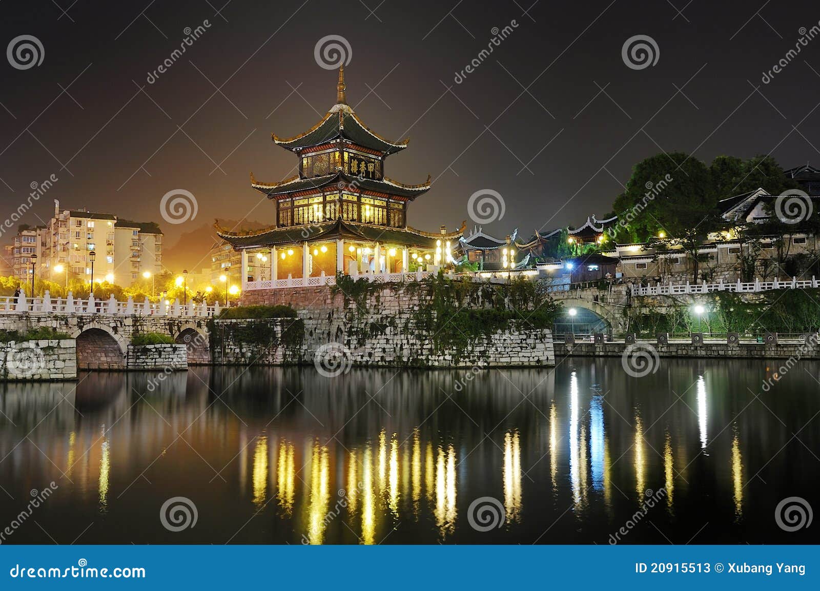 City night scene editorial stock photo. Image of park - 20915513
