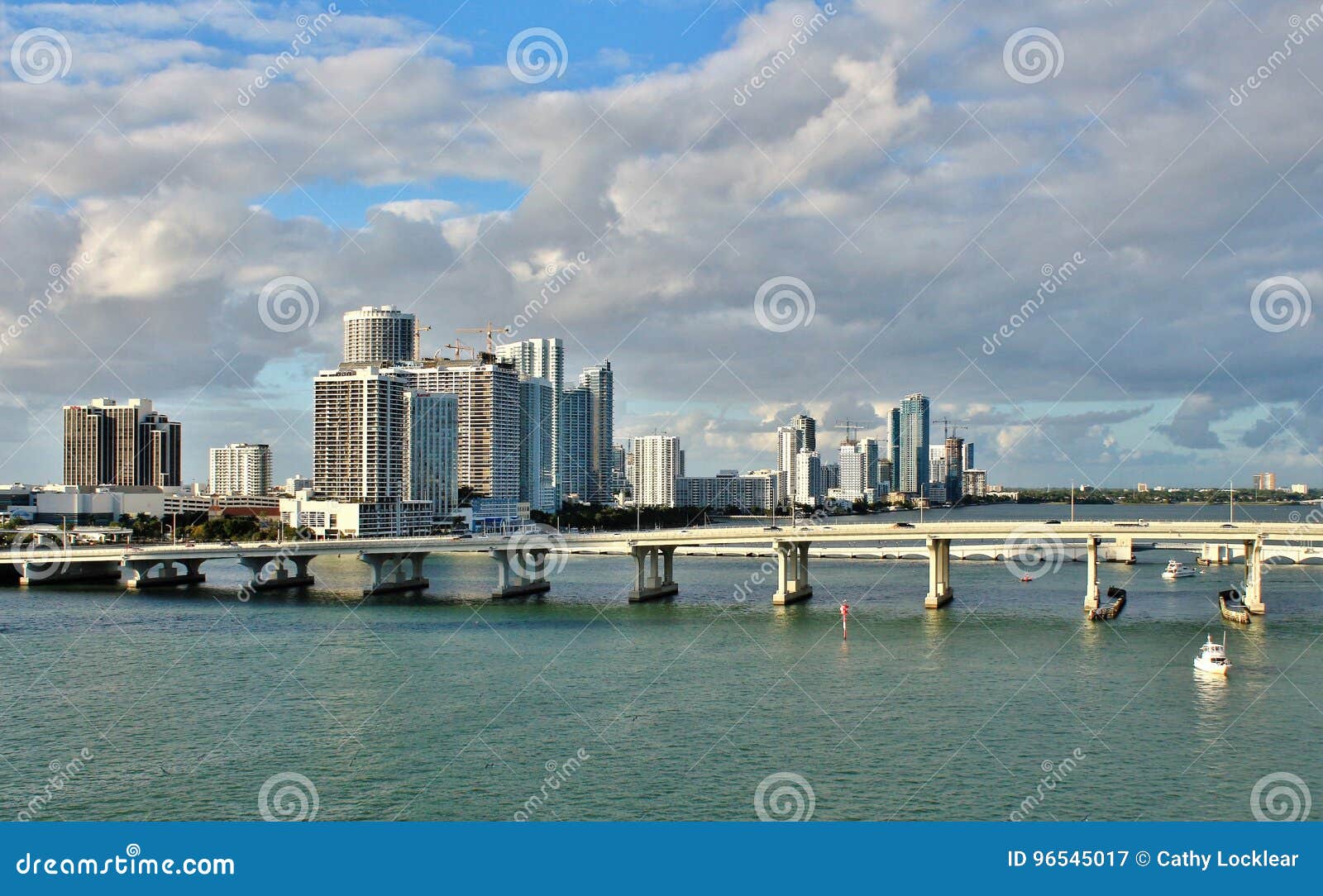 City Skyline and Views of the Ocean in Miami, Florida Editorial ...