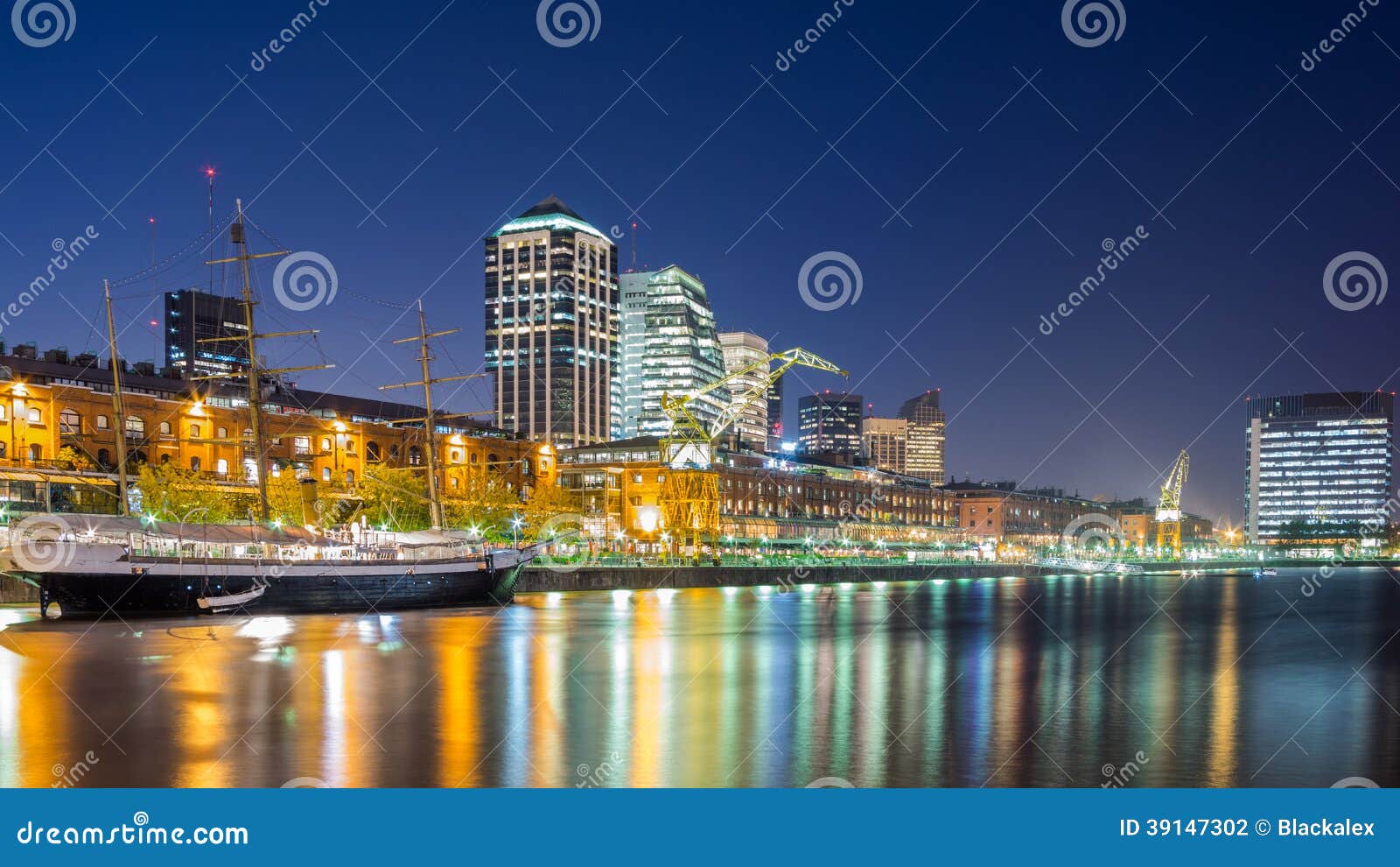 Cityscape van Buenos aires stock foto. Image of wolkenkrabbers - 39147302