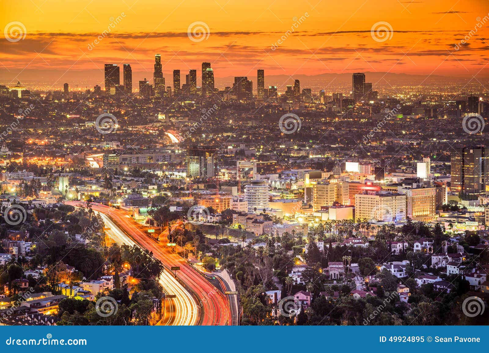 Cityscape van Los Angeles stock afbeelding. Image of oriëntatiepunt ...