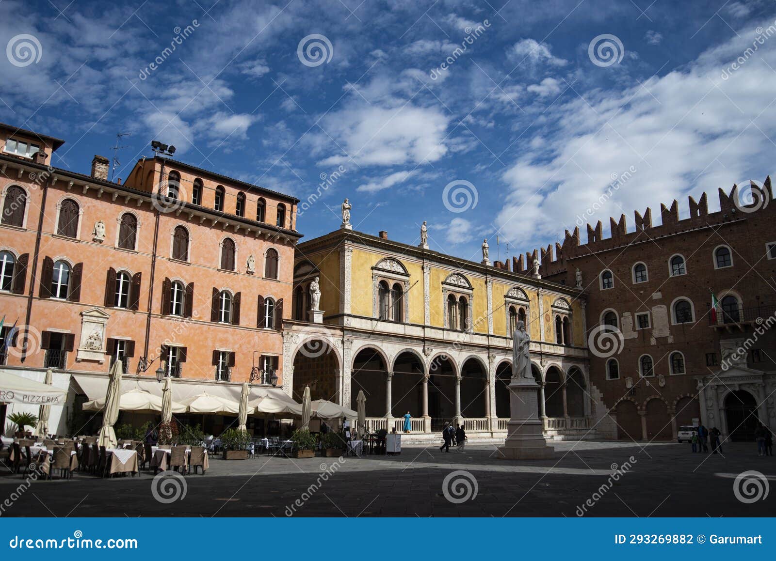 Cityscape in Verona, Italy., Streets and Monuments Editorial ...