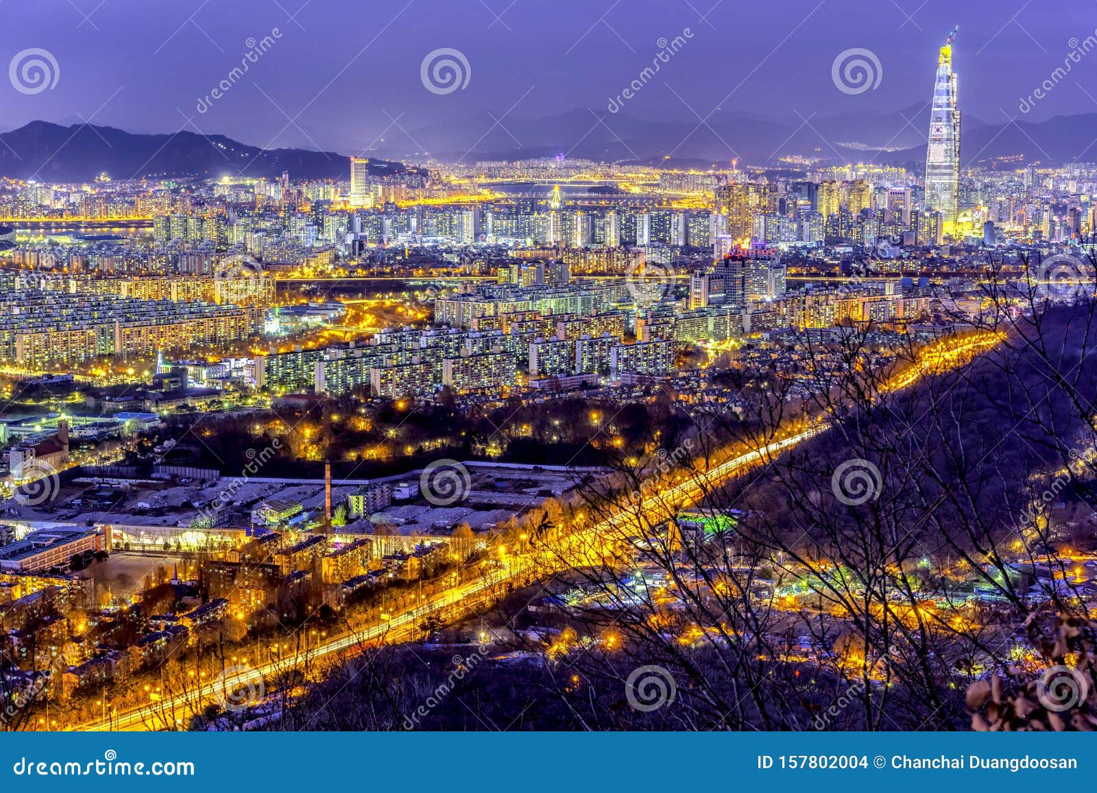 Ciudad Capital De Corea Del Sur De Noche Foto de archivo - Imagen de ...