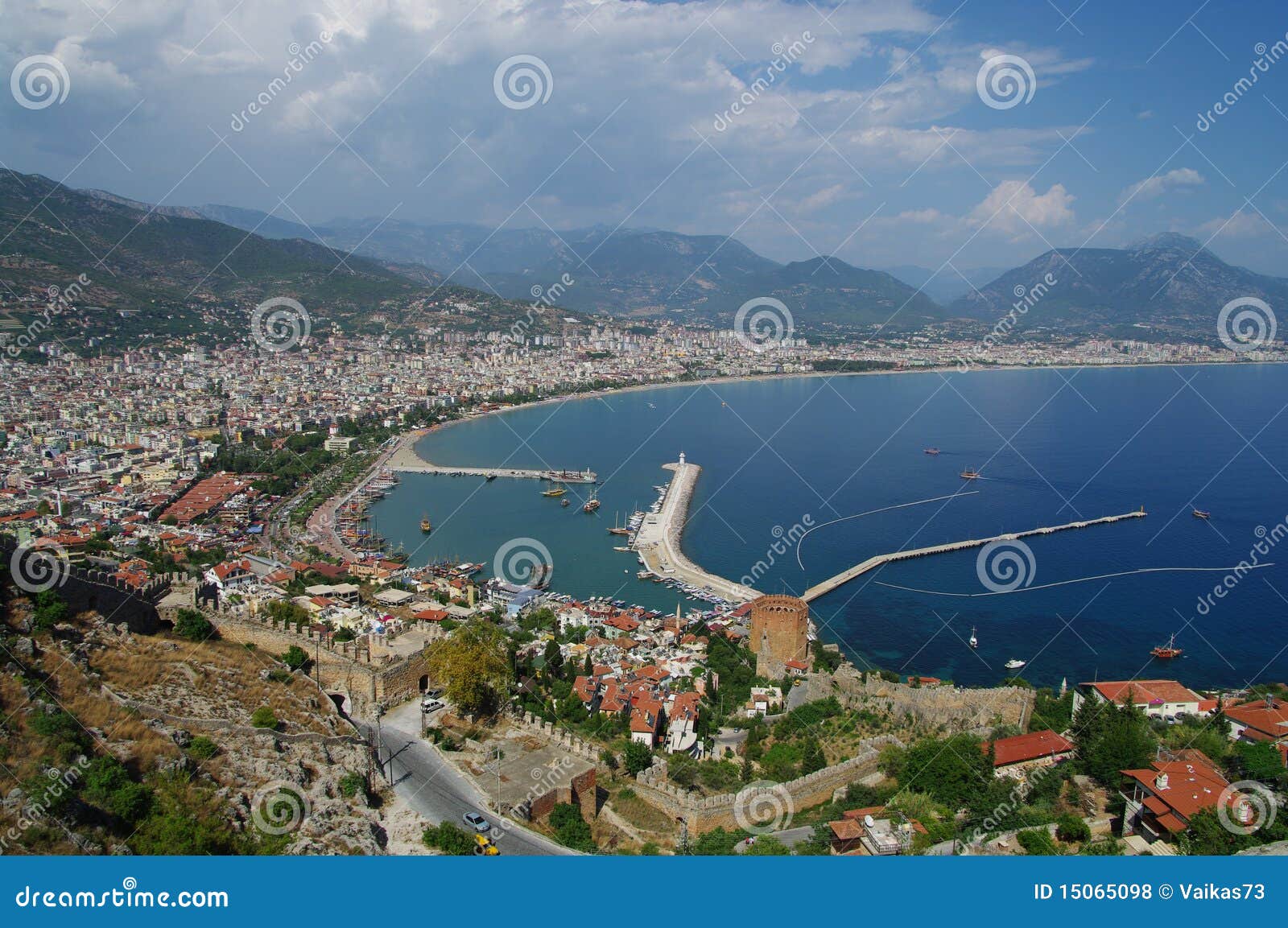 Ciudad de Alania foto de archivo. Imagen de barco, acceso - 15065098