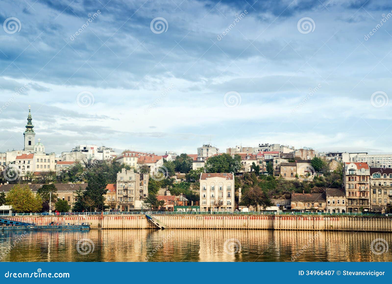 Ciudad De Belgrado Sobre El Río Sava Imagen de archivo - Imagen de ...