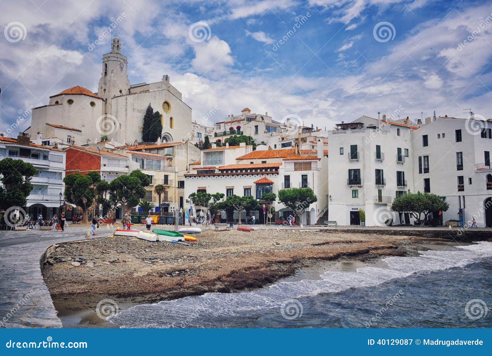 Ciudad De Cadaques En España Fotografía editorial - Imagen de playa ...