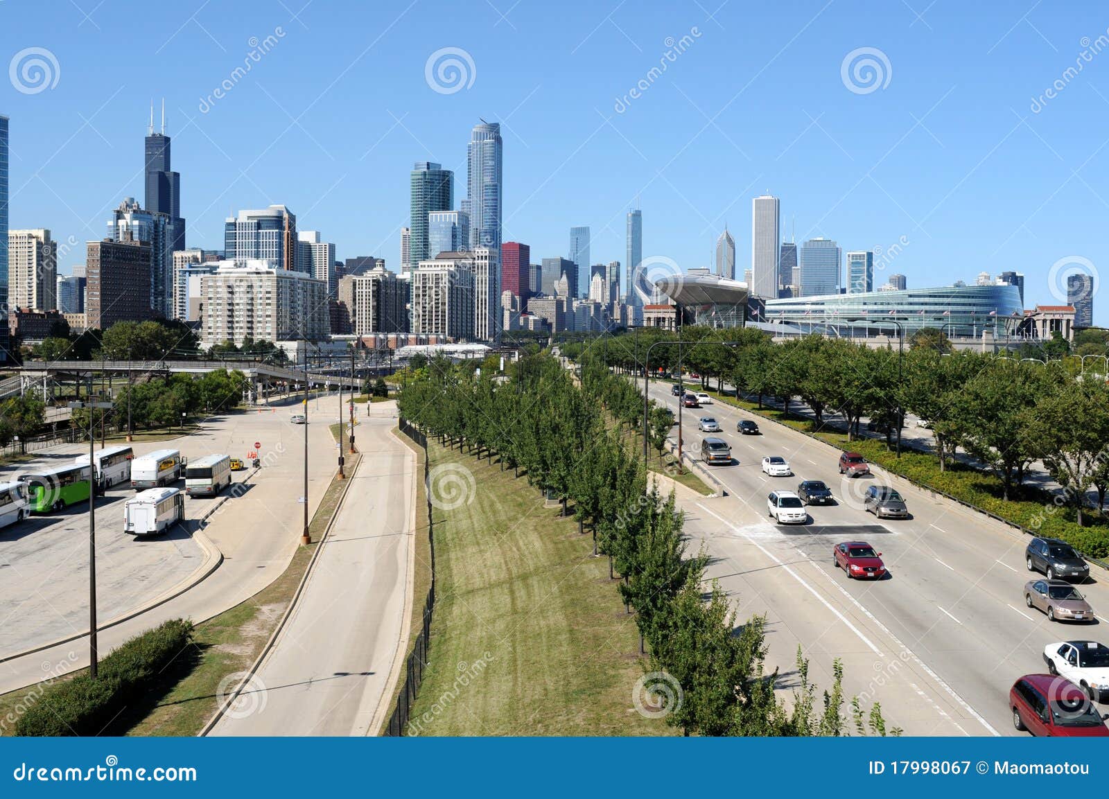 Ciudad de Chicago imagen de archivo. Imagen de megabus - 17998067