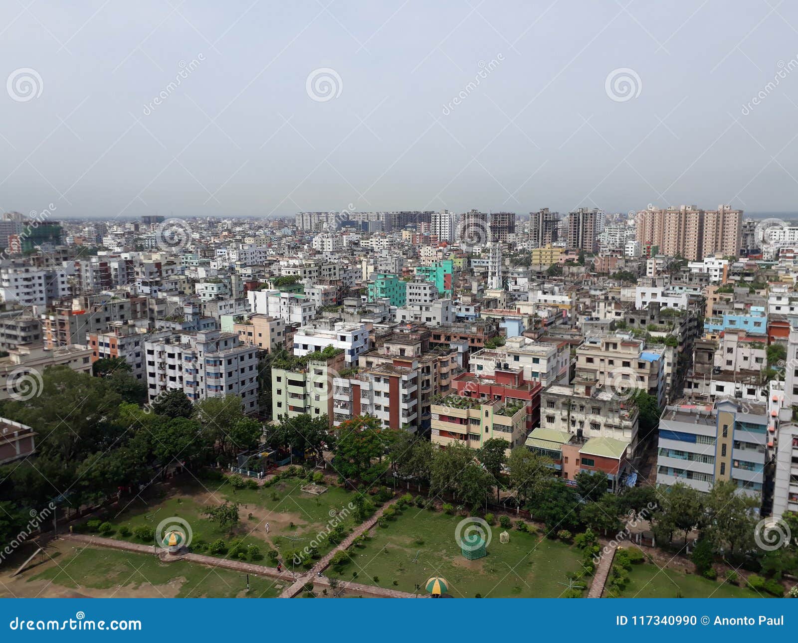 Ciudad de Dacca foto de archivo. Imagen de dacca, edificio - 117340990