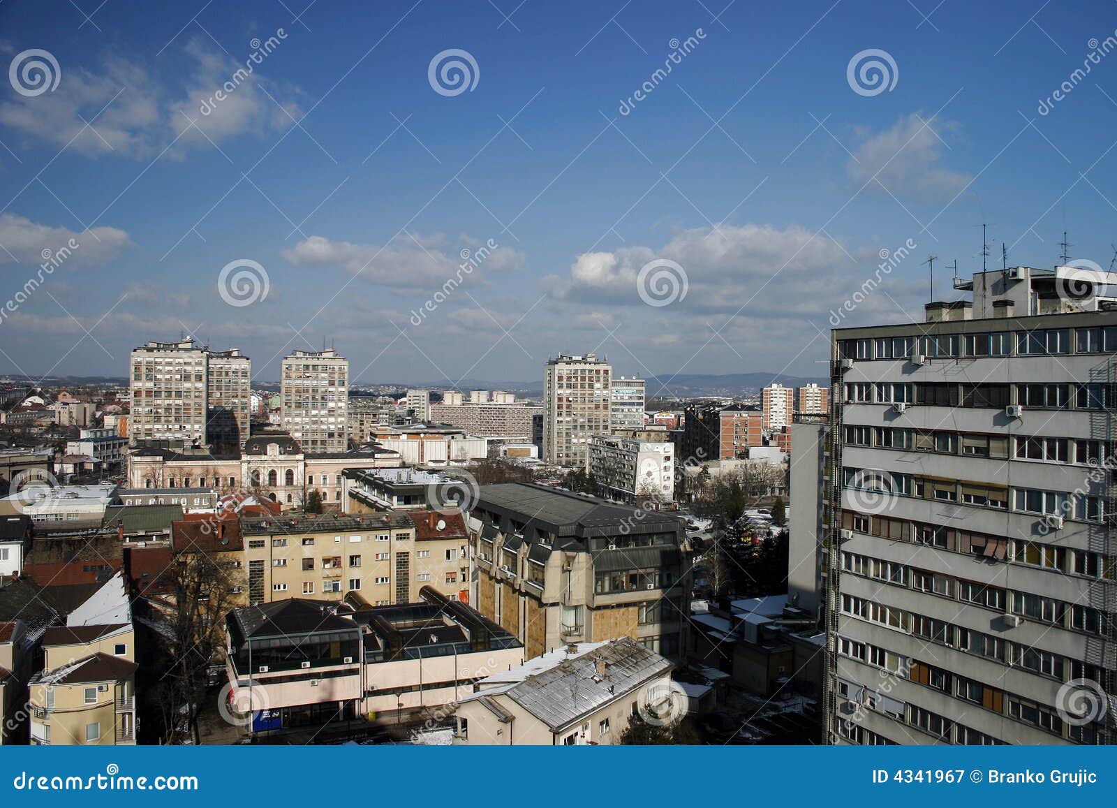 Ciudad de Kragujevac imagen de archivo. Imagen de serbia - 4341967