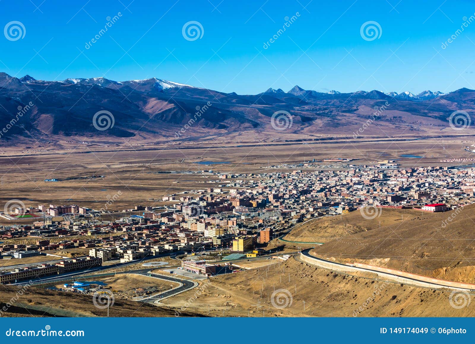 Ciudad De Litang En Sichuan De China Imagen de archivo - Imagen de ...