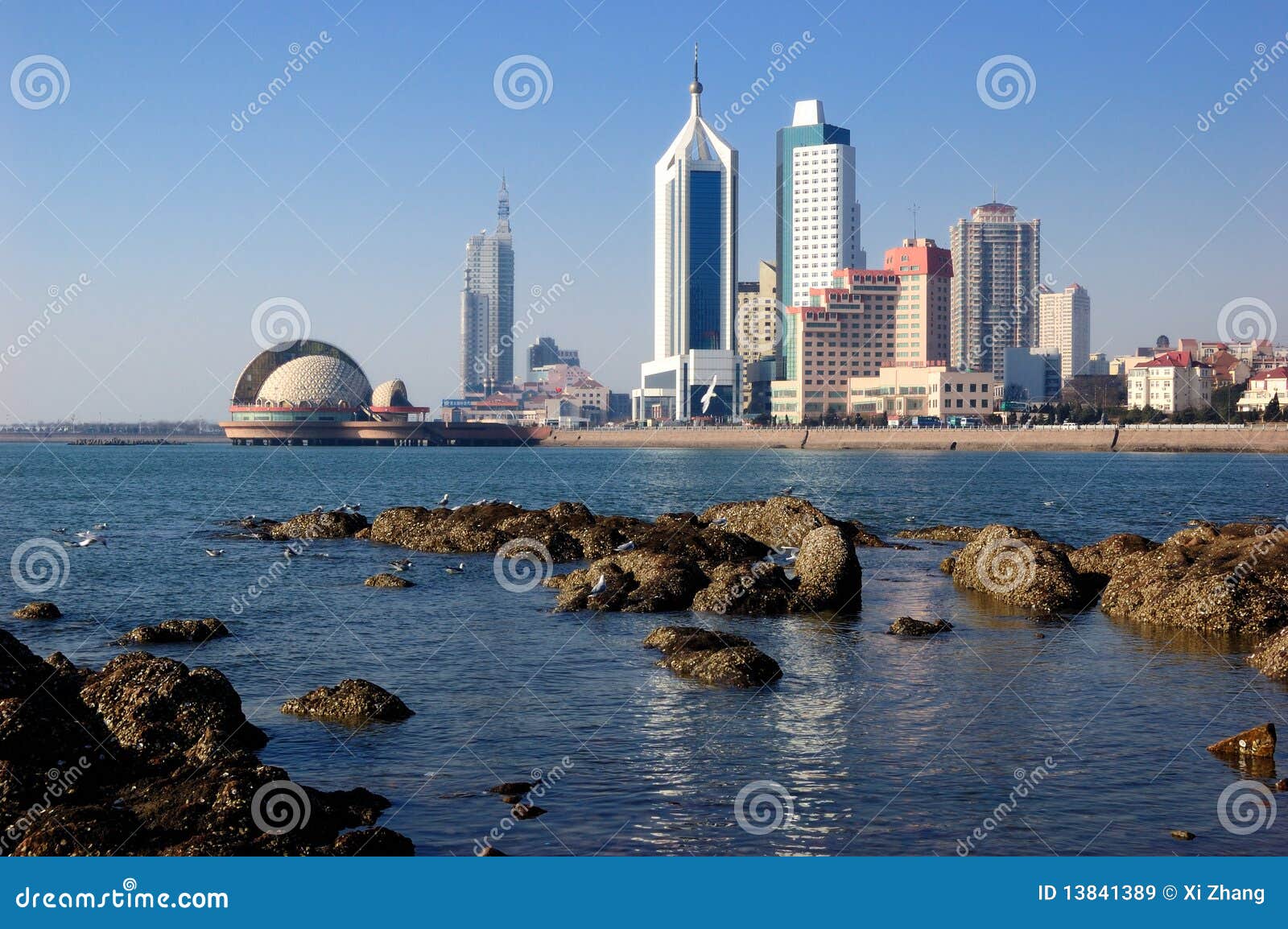 Ciudad de Qingdao imagen de archivo. Imagen de recorrido - 13841389