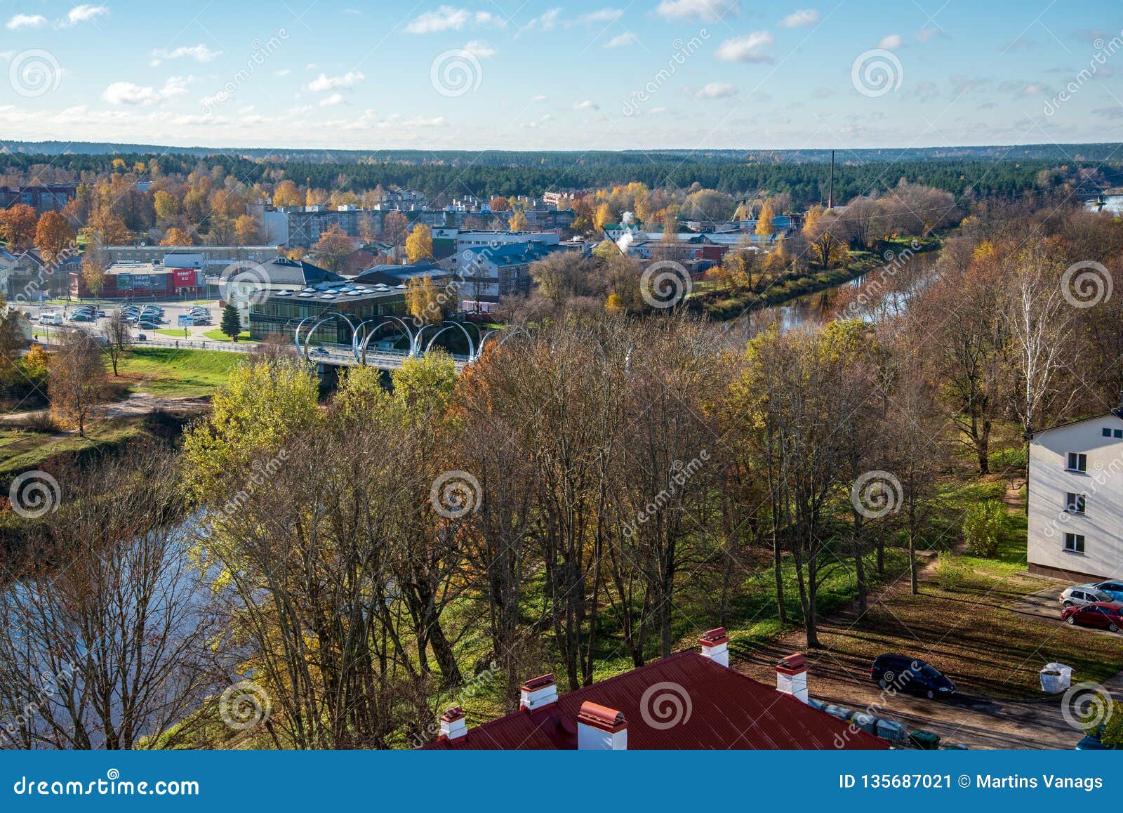 Ciudad De Valmiera En Letonia Desde Arriba Foto editorial - Imagen de ...