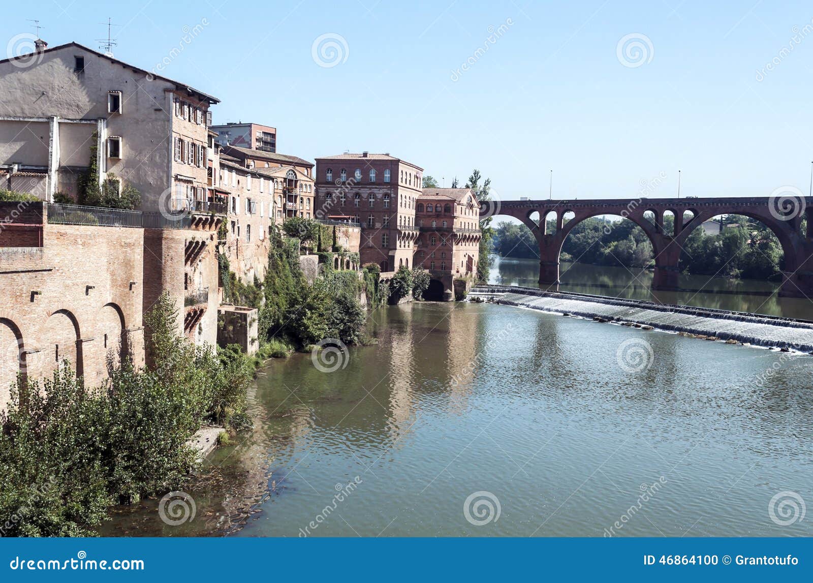 Ciudad Medieval De Albi En Francia Foto de archivo - Imagen de medieval ...