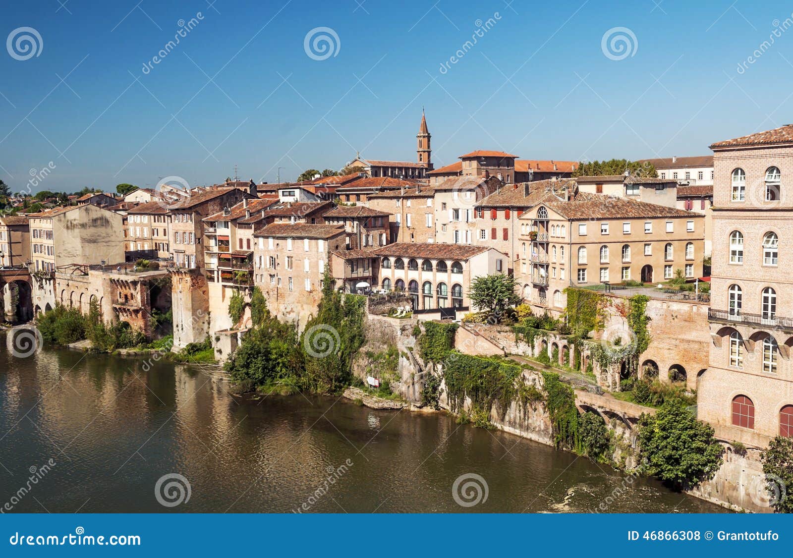 Ciudad Medieval De Albi En Francia Foto de archivo - Imagen de después ...