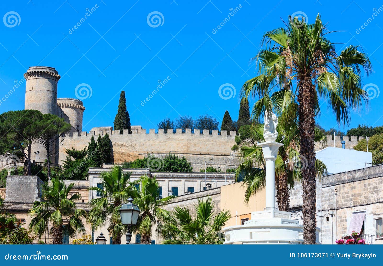 Ciudad Medieval De Oria, Puglia, Italia Imagen de archivo - Imagen de ...