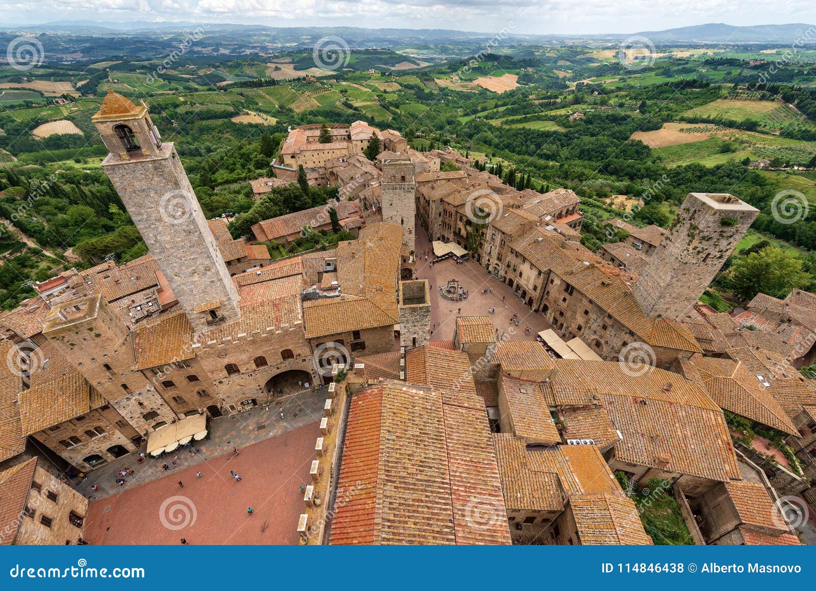Ciudad Medieval De San Gimignano - Italia Foto de archivo - Imagen de ...
