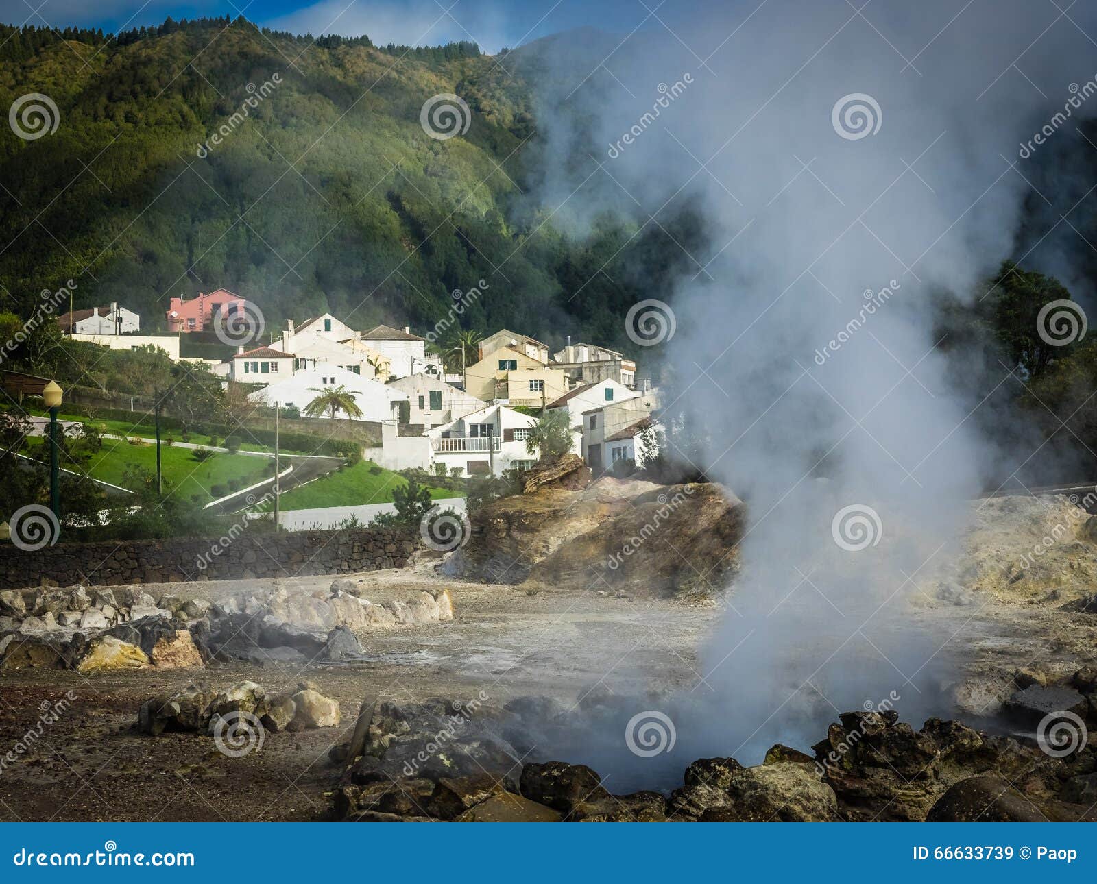 Ciudad Y Fumarolas De Furnas Imagen de archivo - Imagen de isla ...