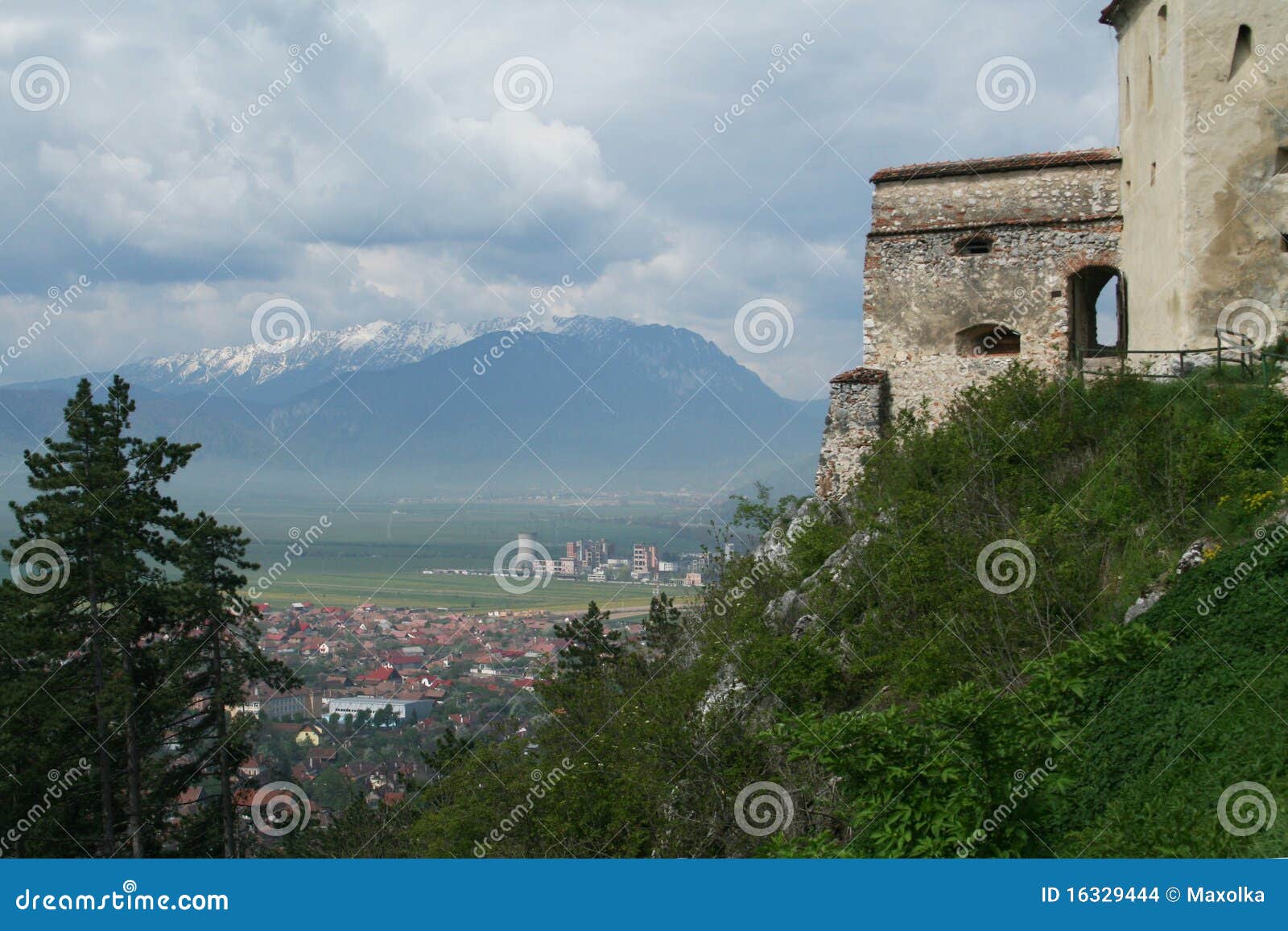 Ciudadela de Rashnov foto de archivo. Imagen de rumano - 16329444