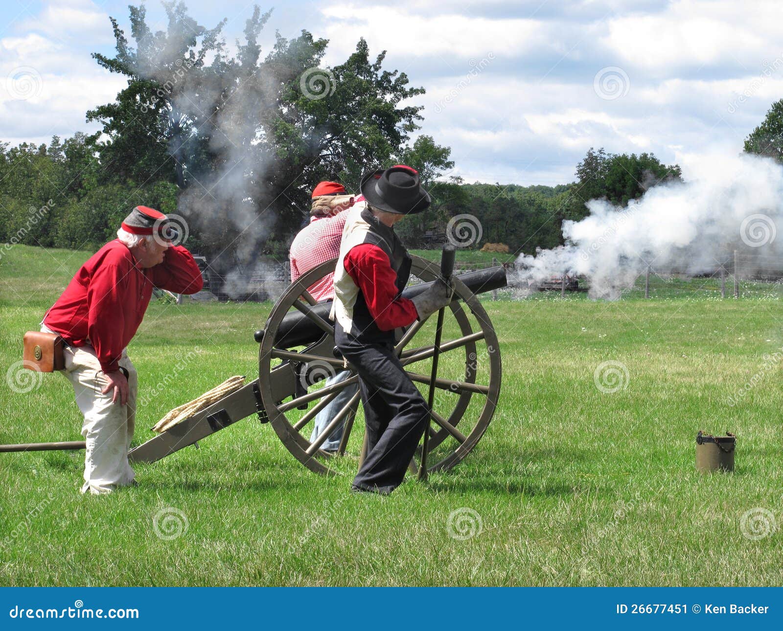Civil War Re-enactment Shooting Cannon Editorial Photo - Image of ...