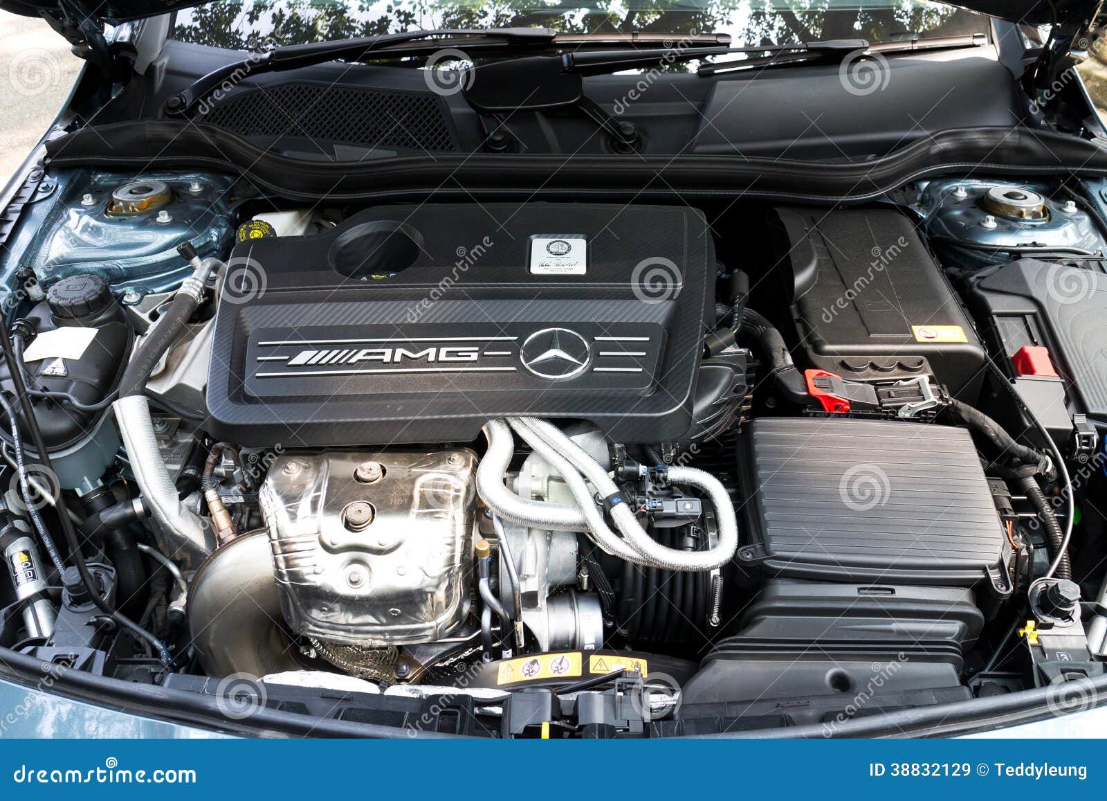 CLA 45 AMG 4MATIC 2013 Engine Modelo De Mercedes-Benz Imagem de Stock ...