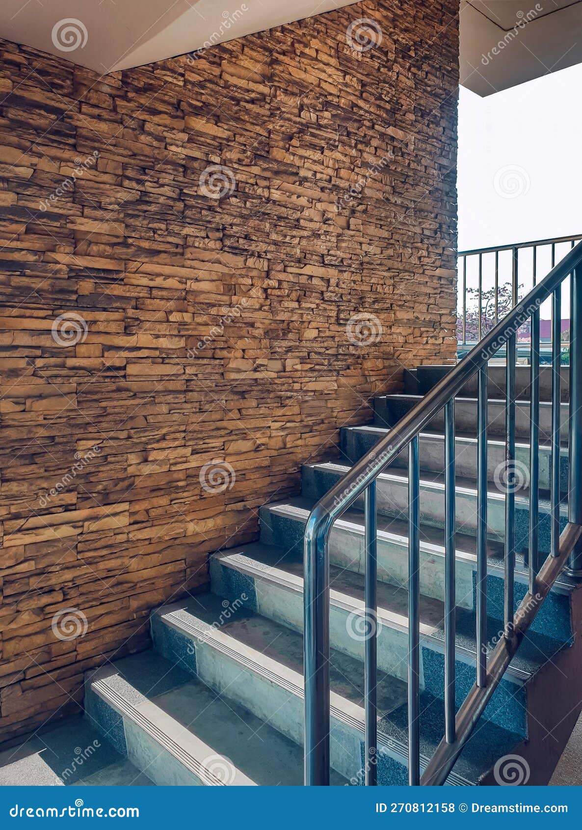 Cladding Stone Walls and Stainless Steel Balustrades for Fall ...