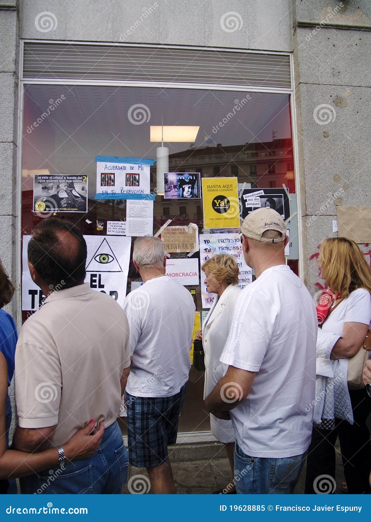 Claim Signs at a Shop Window Editorial Image - Image of spain, people ...
