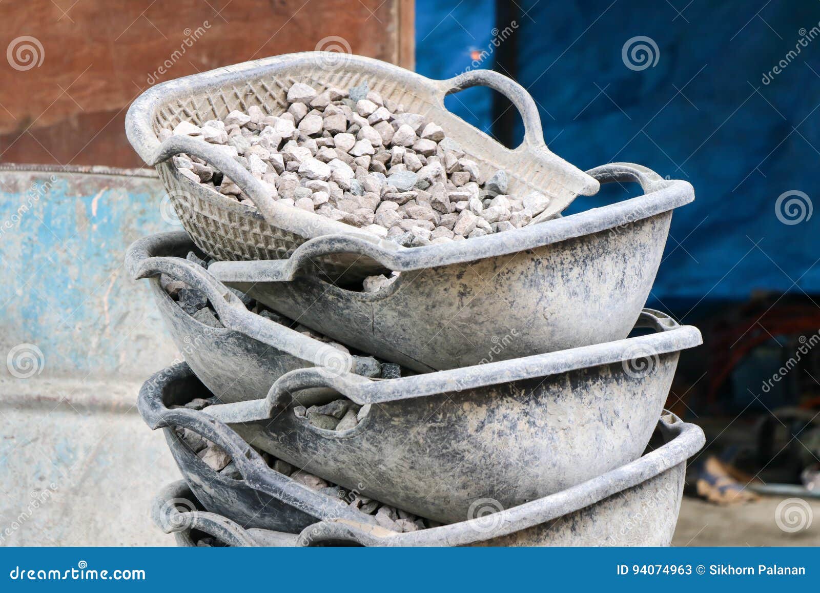 Clam-shell shaped basket stock image. Image of grunge - 94074963