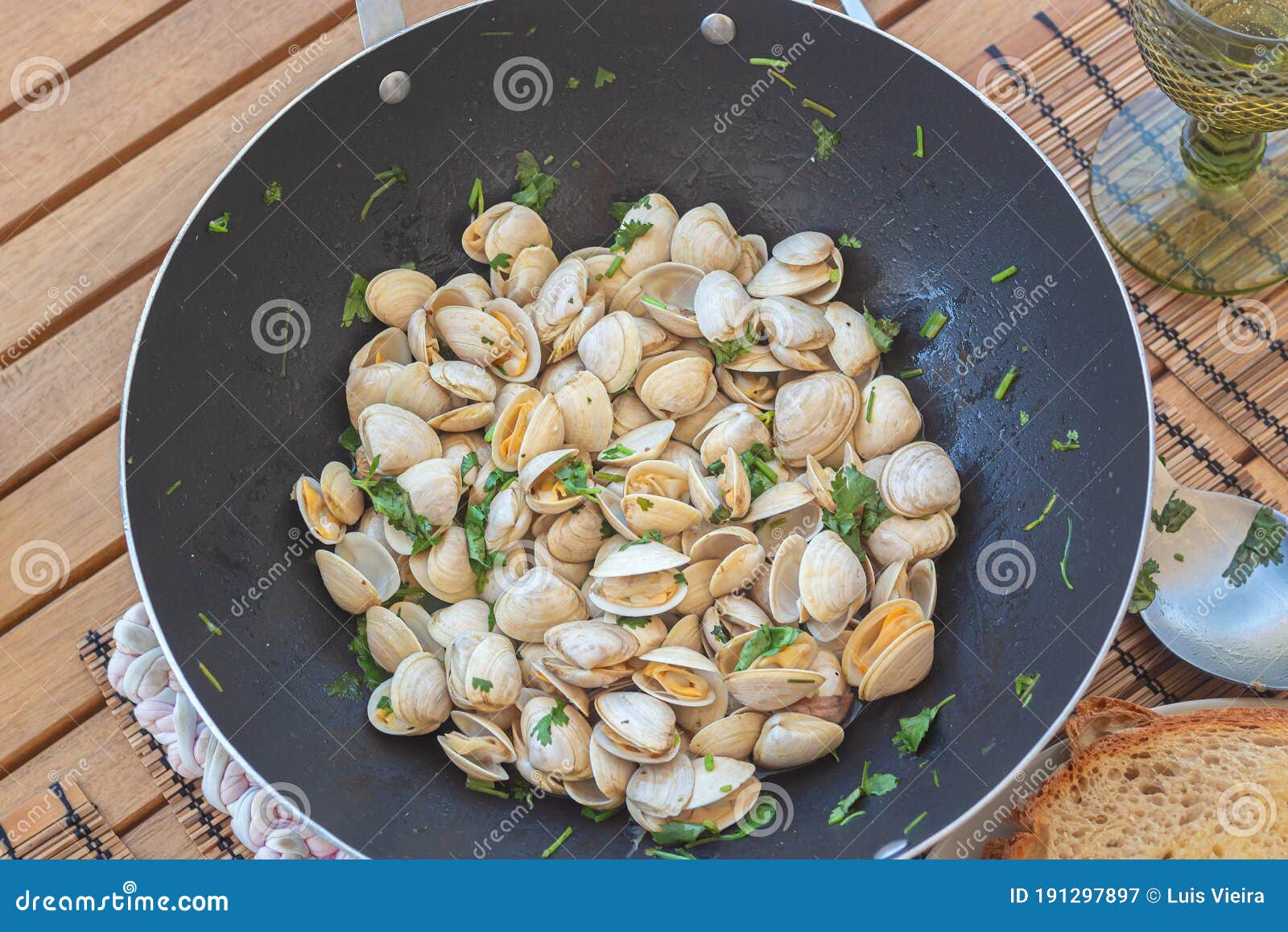 Clams cooked in a pan stock image. Image of marine, food - 191297897