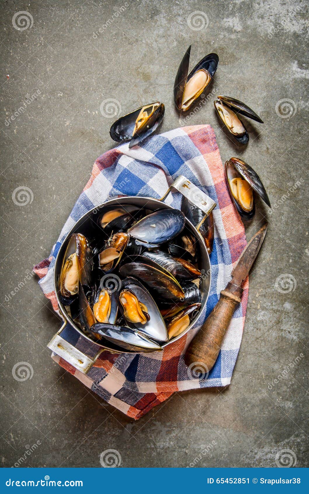 Clams in a Pot with Knife on Fabric. Stock Image - Image of cooked ...