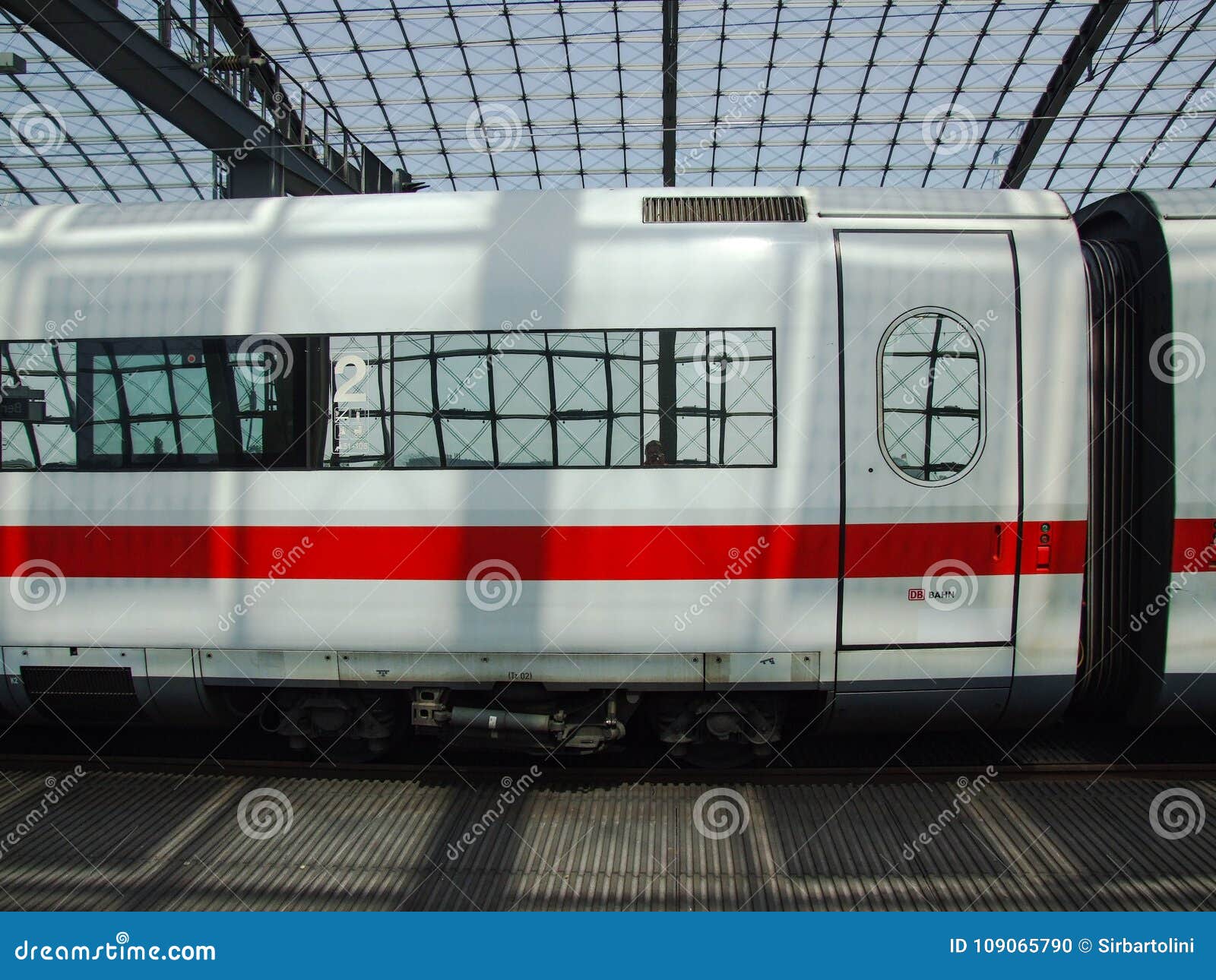 Class 401 DB ICE High Speed Train in Berlin Central Terminal Editorial ...
