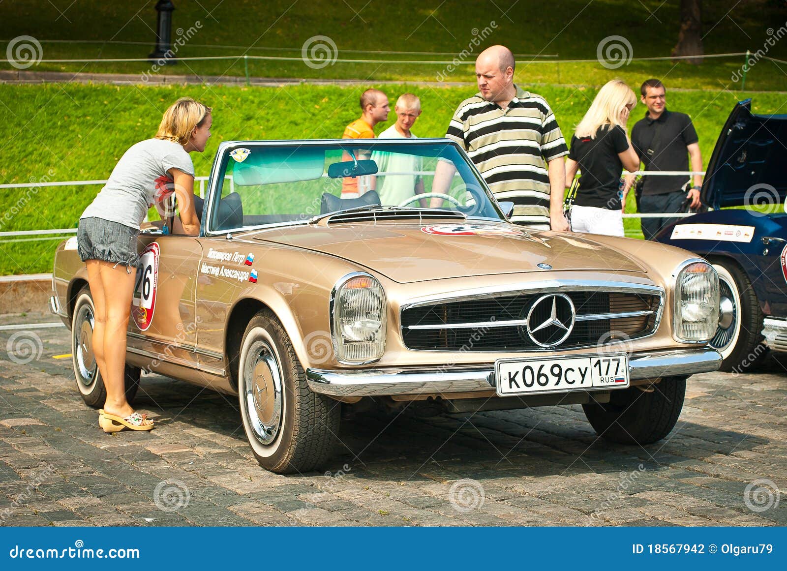 Classic bronze SL Mercedes editorial photography. Image of premiere ...