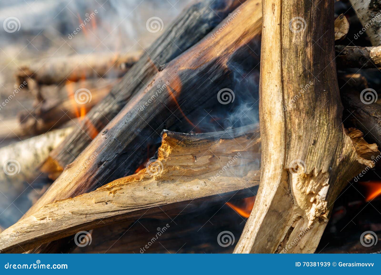 Classic camping campfire stock image. Image of outdoor - 70381939