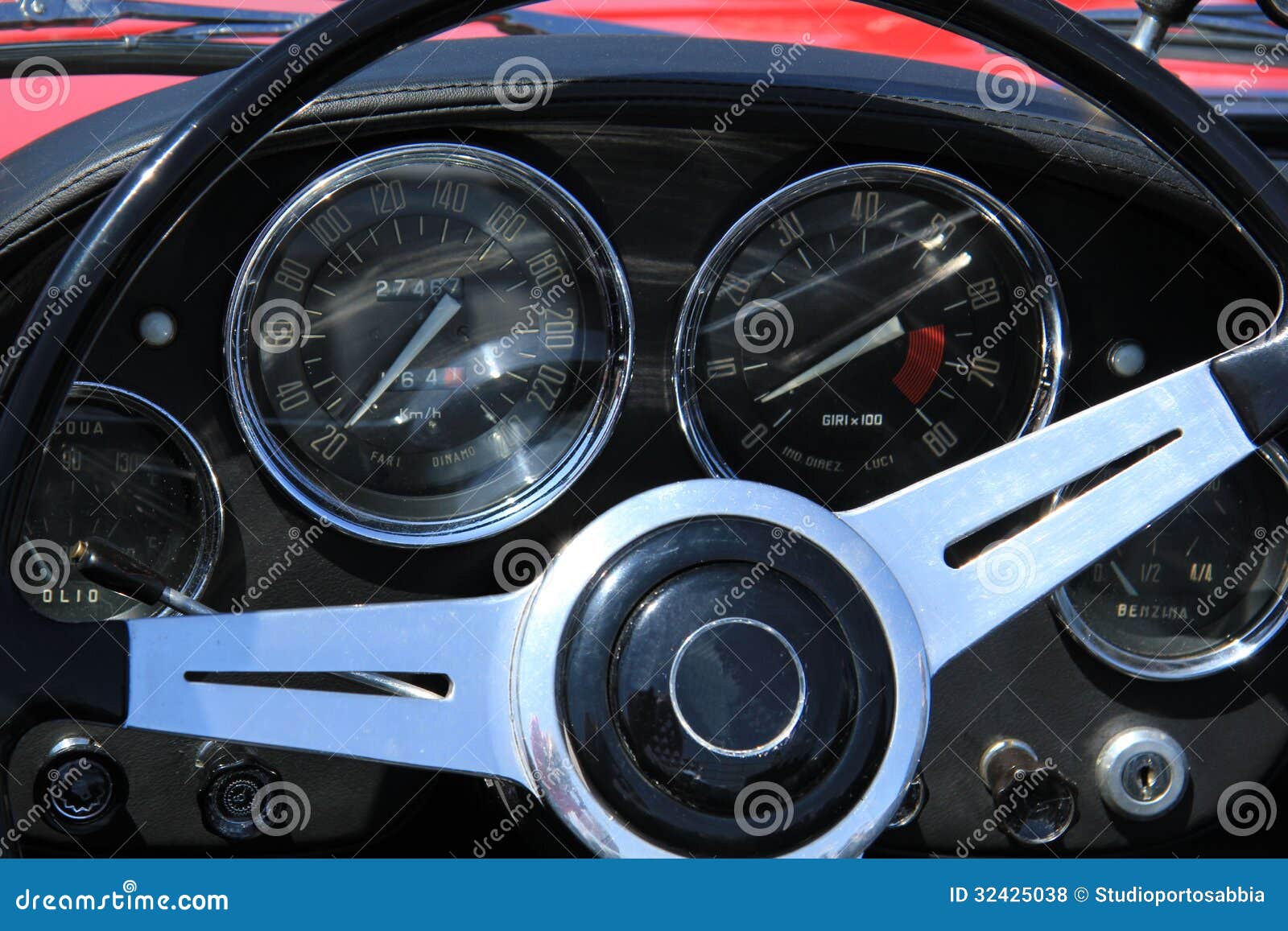 Classic car dashboard stock photo. Image of steer, classic - 32425038