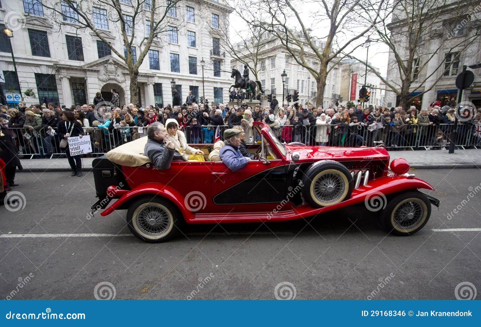 Classic Car at London Parade Editorial Photo - Image of people ...