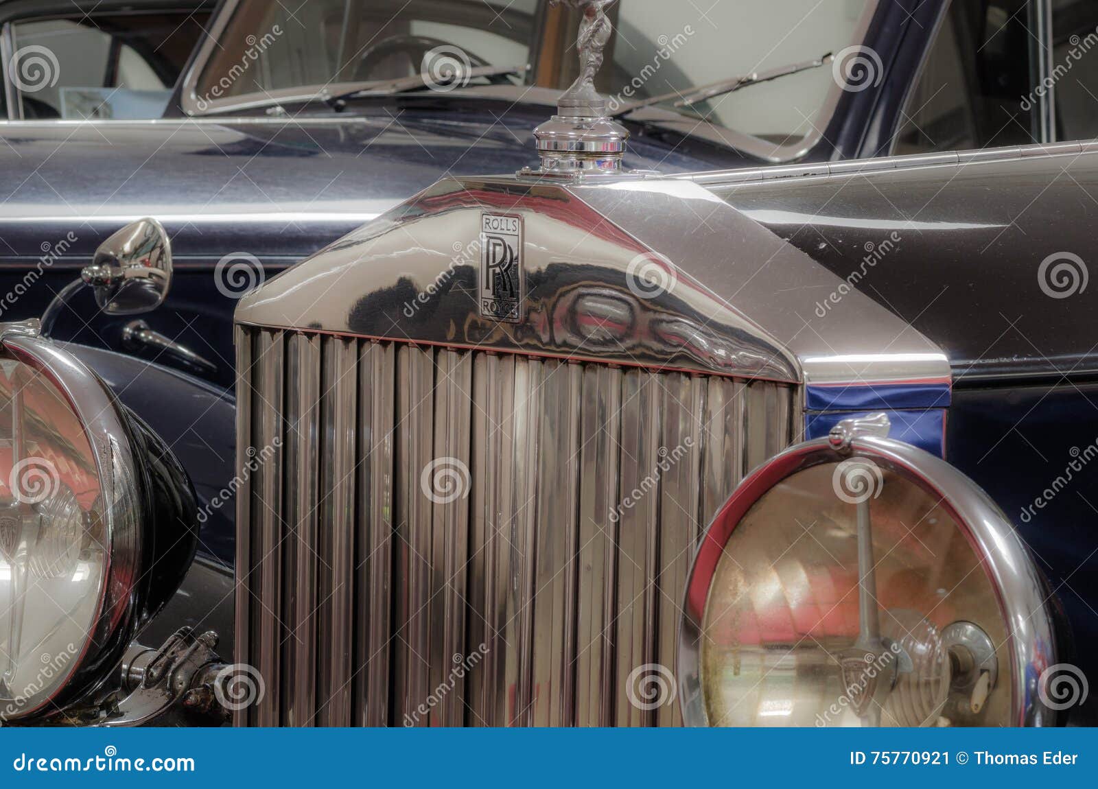 Classic car radiator grill editorial photo. Image of cleaning - 75770921