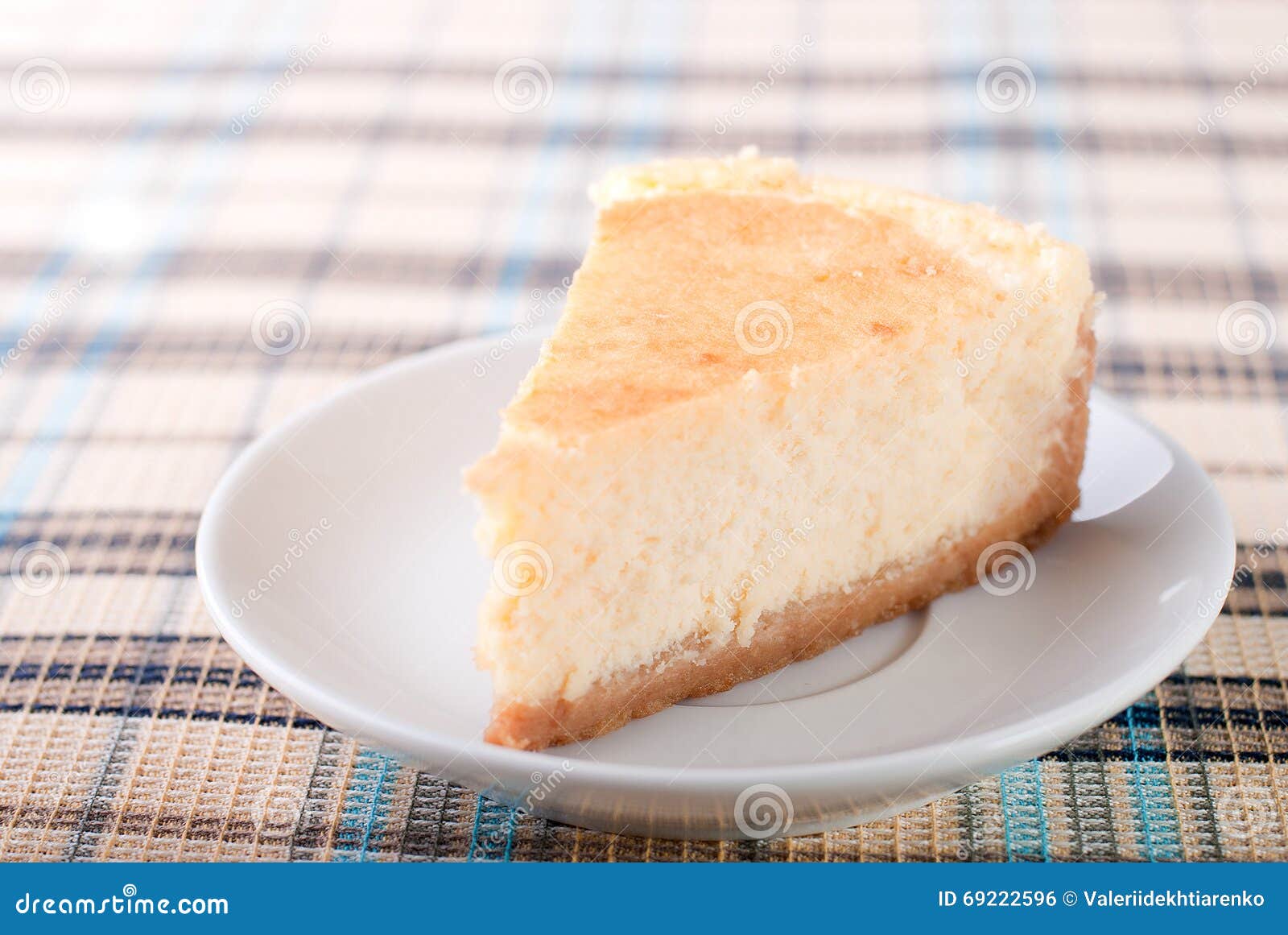 Classic Cheesecake on a Plate Stock Photo - Image of cold, nosh: 69222596