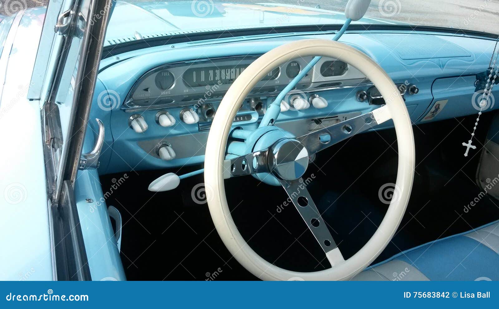 Classic dash editorial photography. Image of steering - 75683842