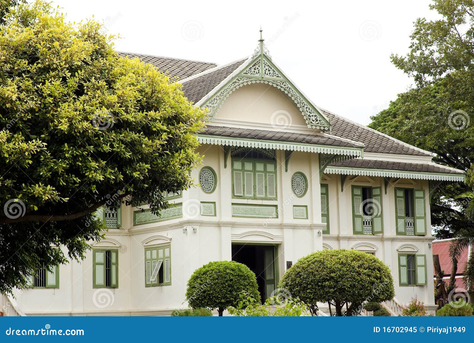 Classic house stock image. Image of park, home, modern - 16702945