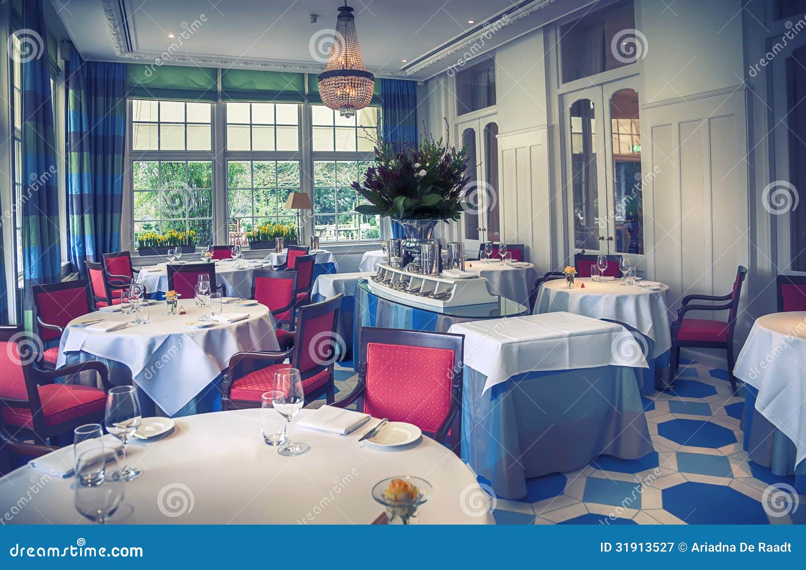 Classic Interior of Restaurant Stock Image - Image of room, table: 31913527