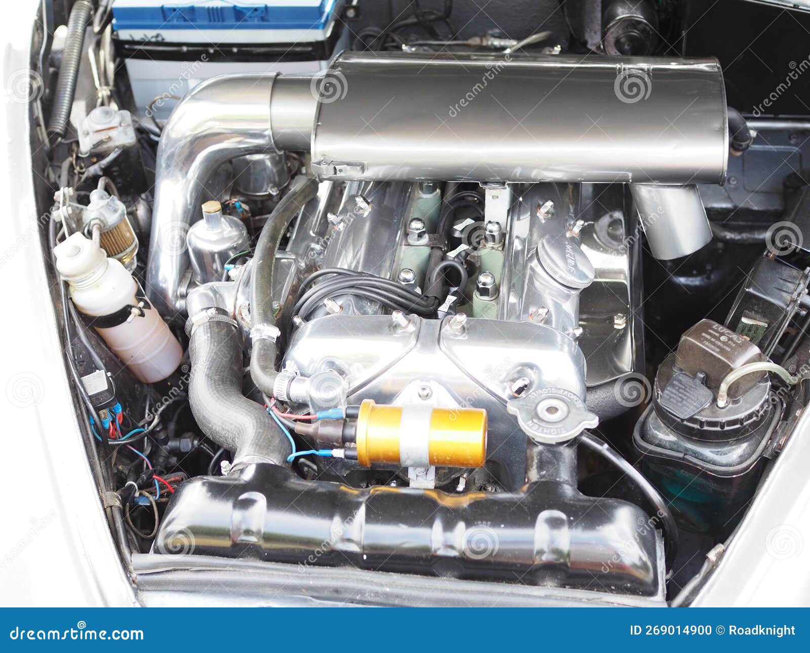Classic Jaguar engine editorial image. Image of history - 269014900