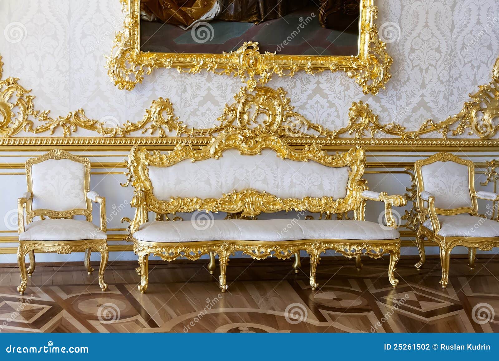 Classic Living Room in a Period Mansion Stock Photo - Image of elegance ...