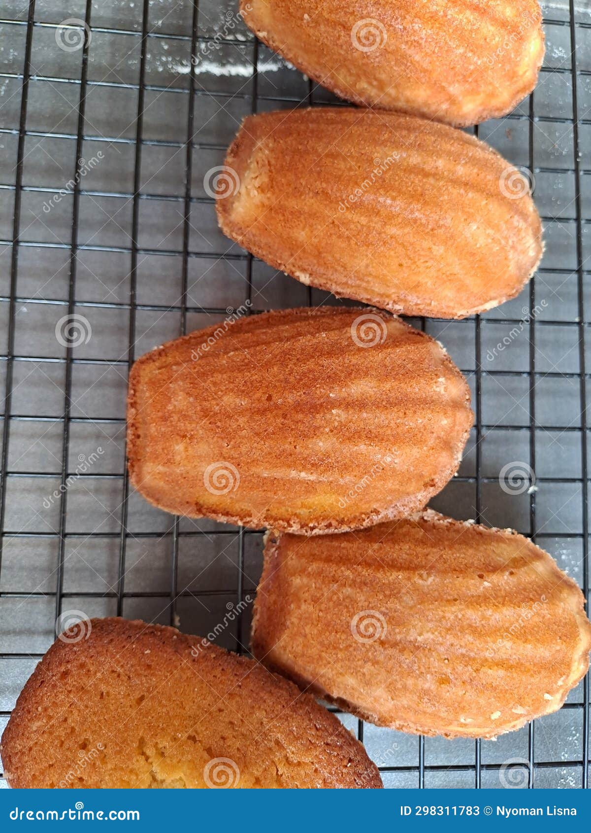 A Classic Madeleine Cake for Afternoon Tea. Petit Four Madeleine Stock ...