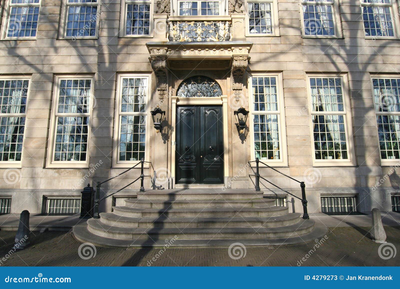 Classic Office Building stock image. Image of london, mansion - 4279273