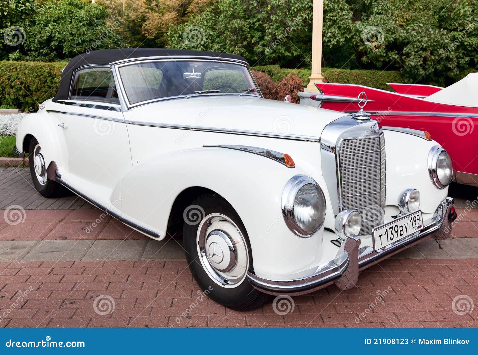 Classic old car white editorial stock photo. Image of shiny - 21908123