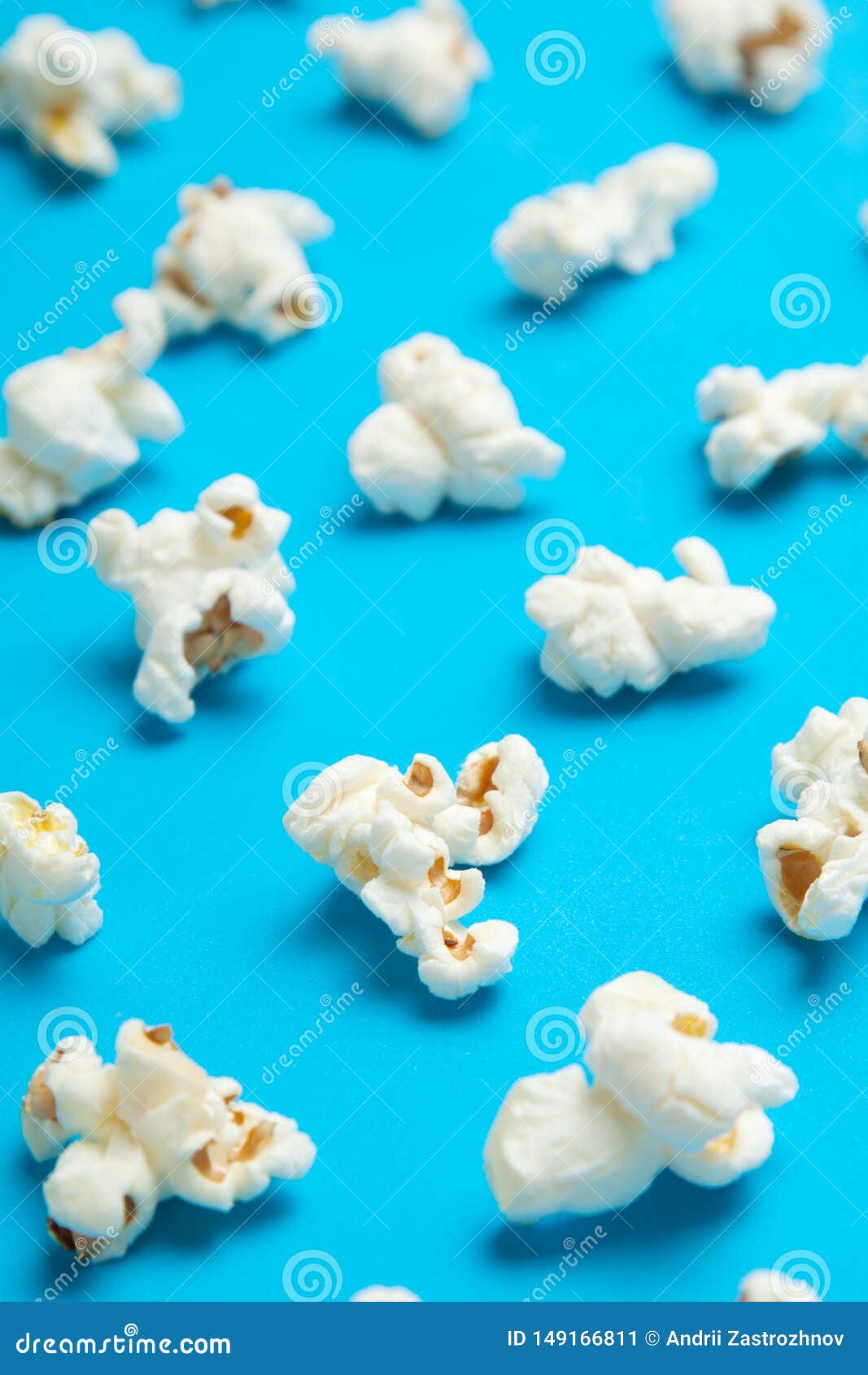 Classic Popcorn on a Blue Background, Vertical Pattern Stock ...