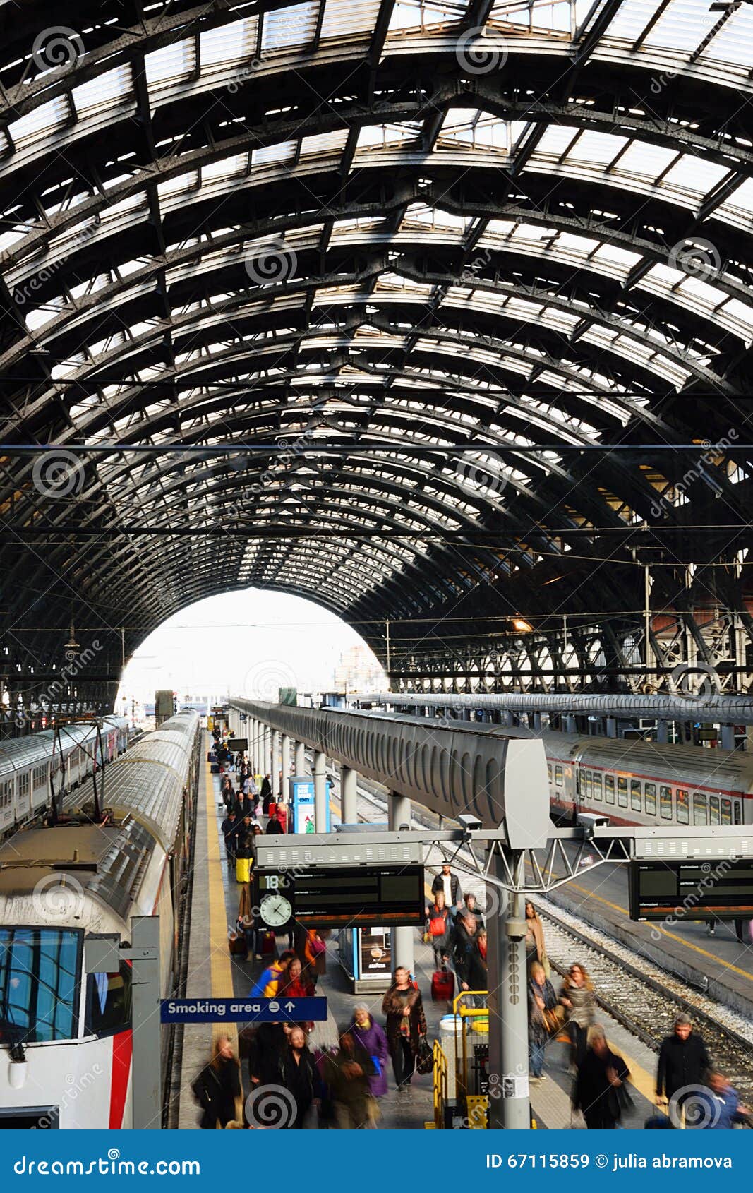 Classic railway station editorial stock image. Image of platform - 67115859