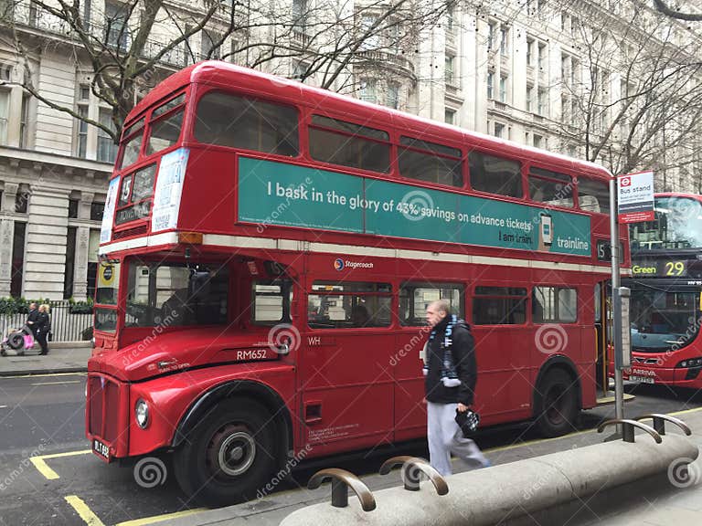 Classic red bus editorial image. Image of route, classic - 67212890