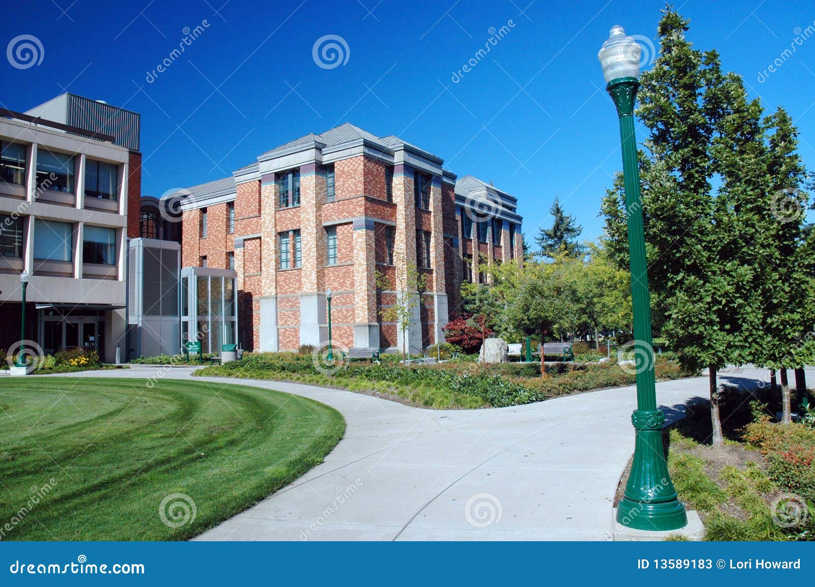 Classic University Building Stock Image - Image of light, grand: 13589183