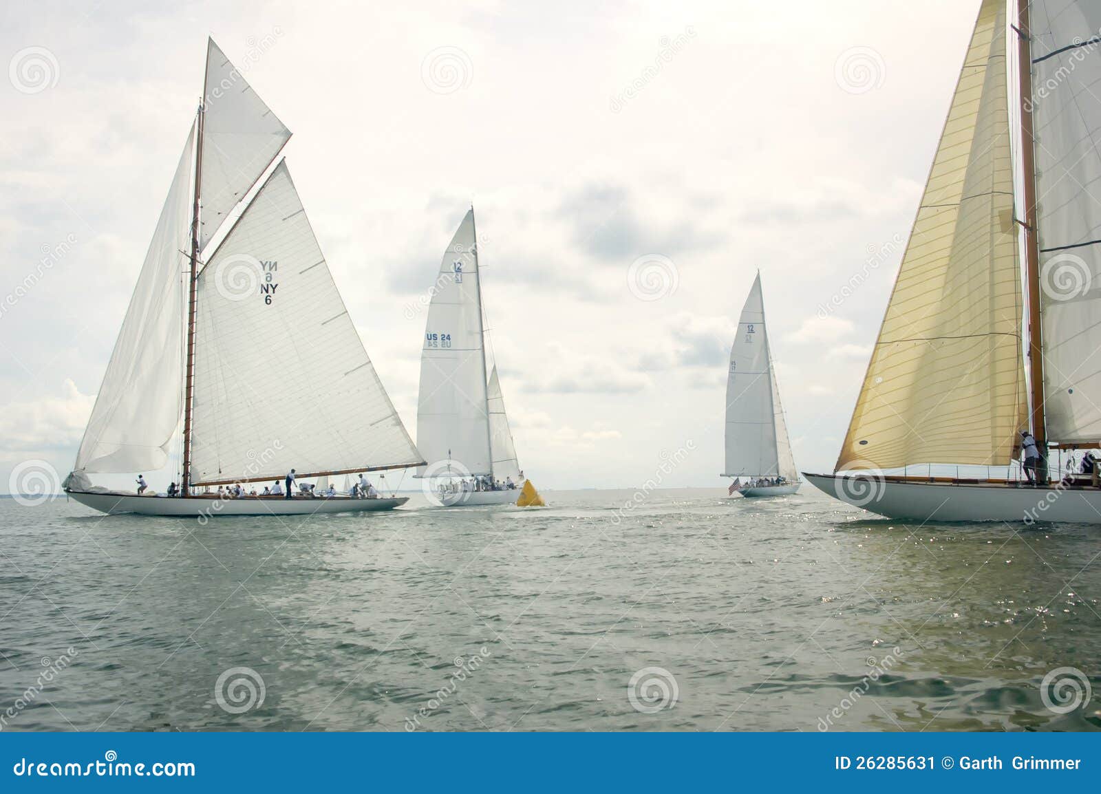 Classic Wooden Boat Race editorial photo. Image of sails - 26285631