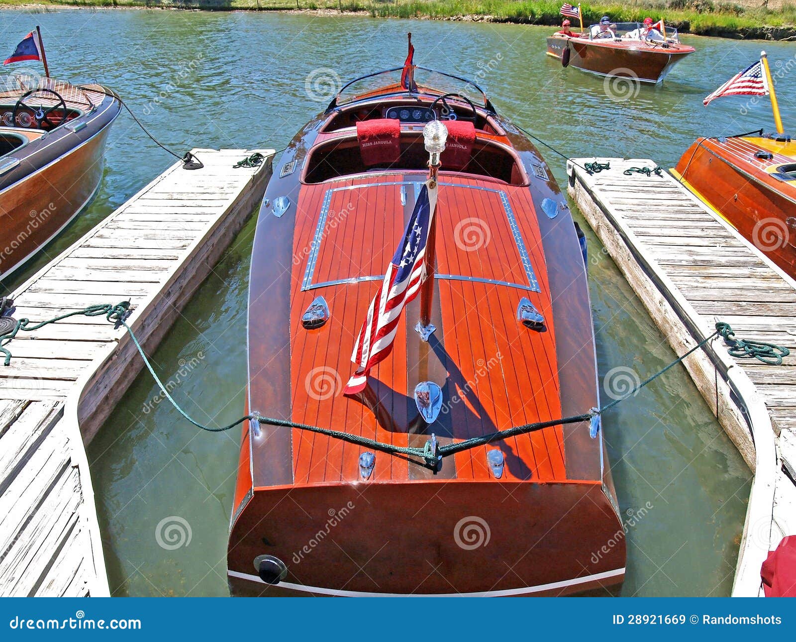 Classic Wooden Chris Craft editorial stock image. Image of speed - 28921669